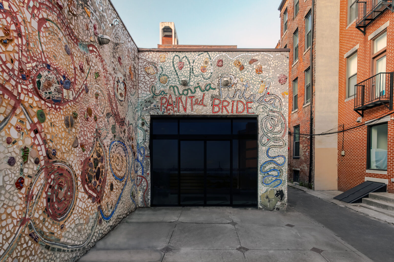 The Painted Bride Mural - Philadelphia's Magic Gardens