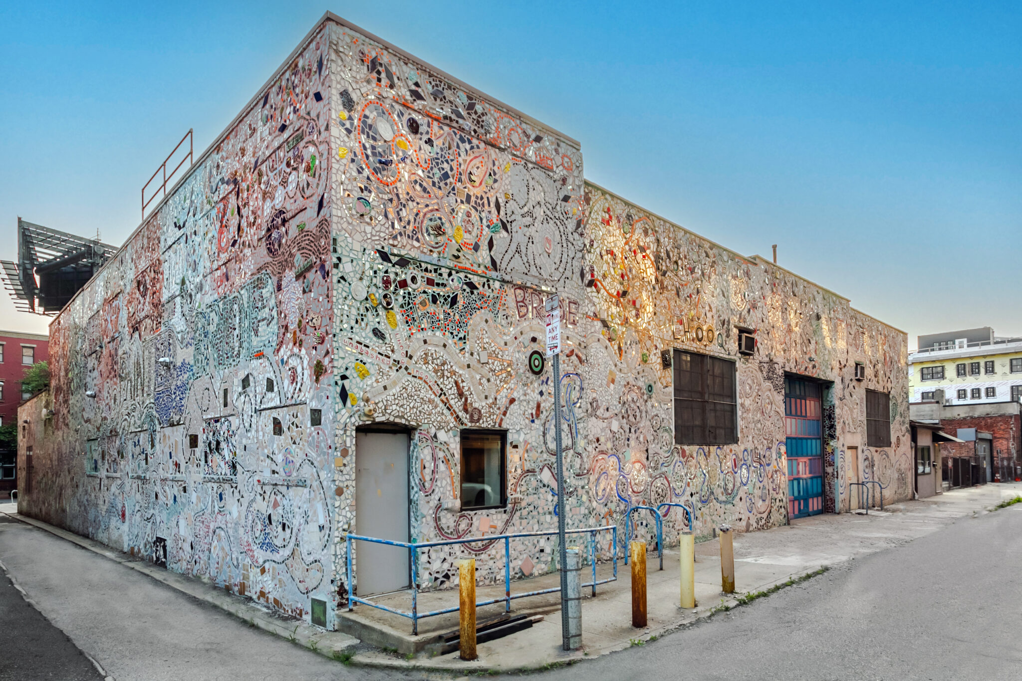 The Painted Bride Mural - Philadelphia's Magic Gardens