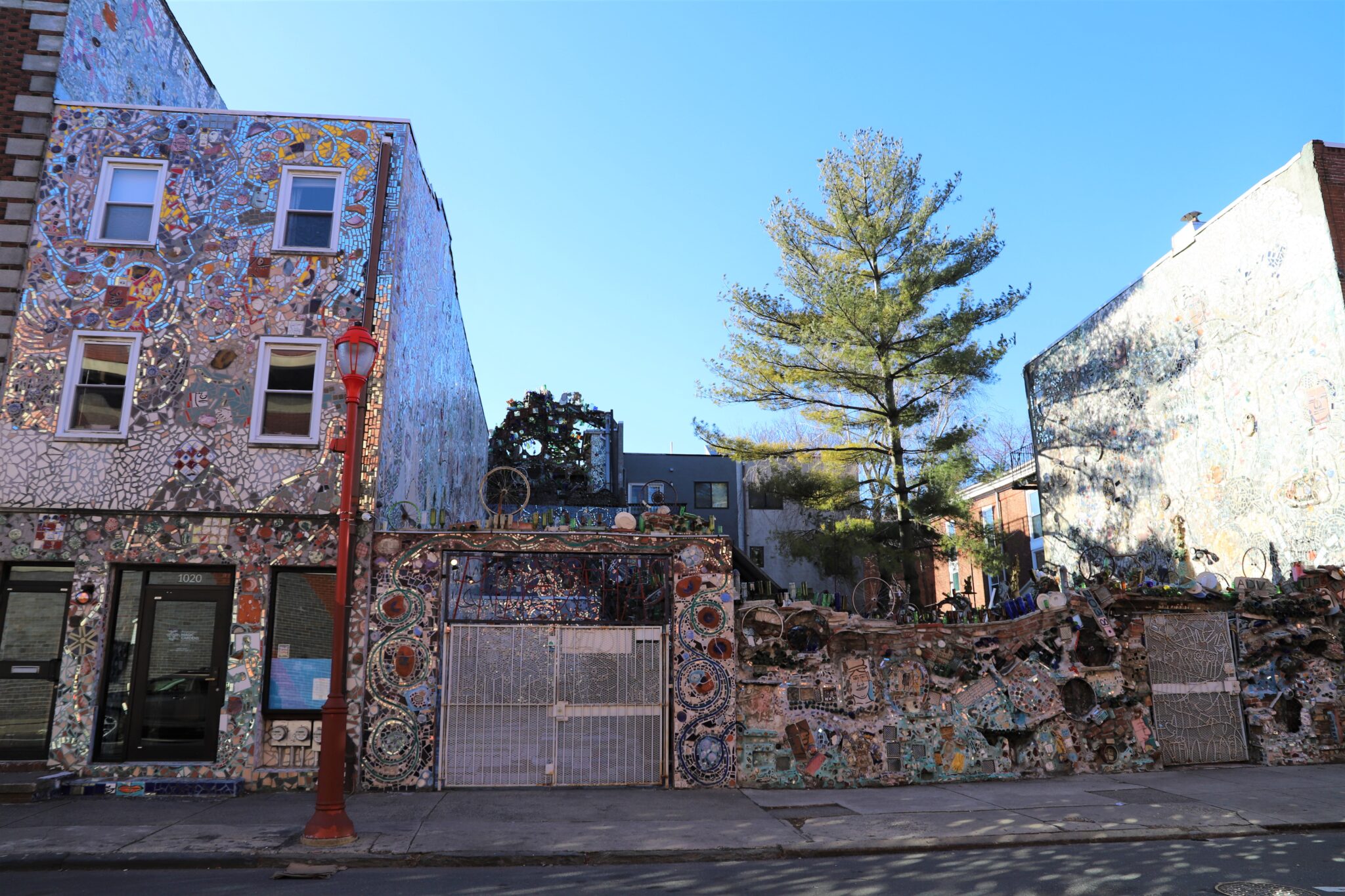 The Magic Gardens Museum - Philadelphia's Magic Gardens
